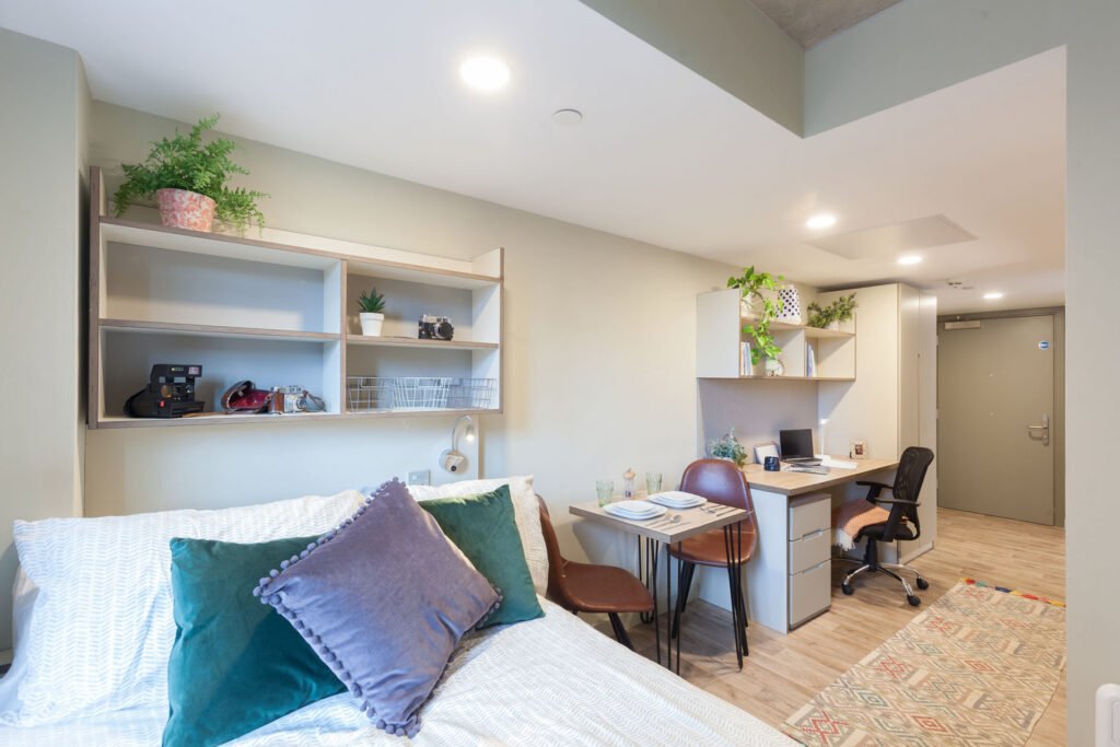 Gold Plus Studio - LIV Student Sheffield - Liv Student